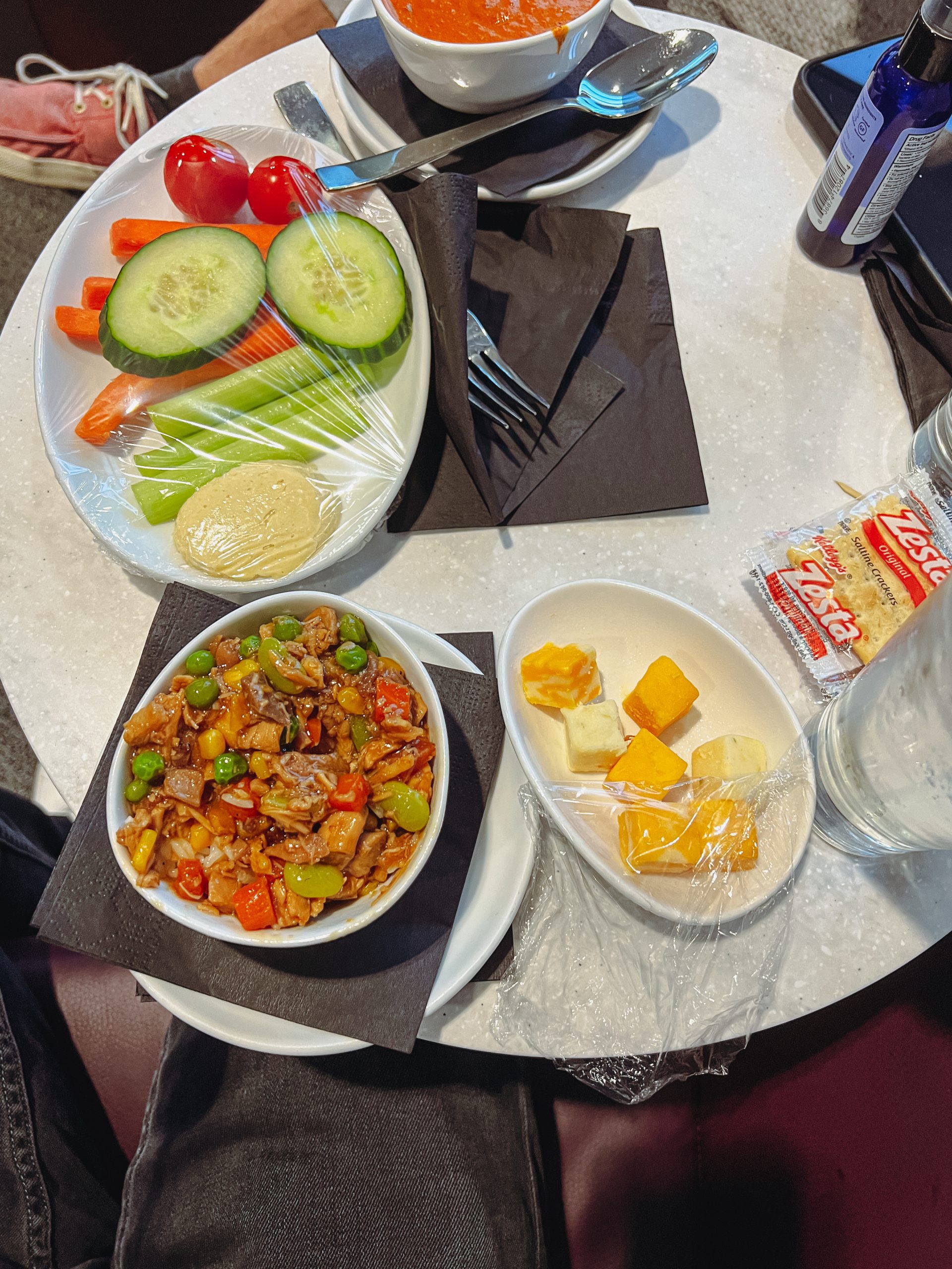 The Club at SJC Lounge Review - Planely Alex
